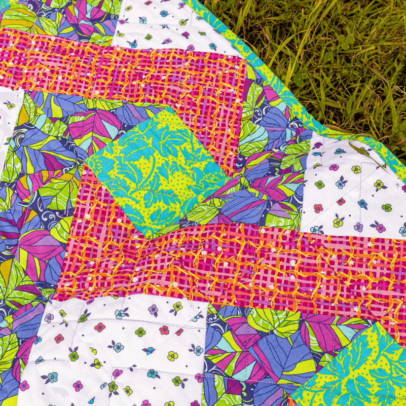 Woven Poppy No Cutting Quilt Kit - The Quilt Kit Co