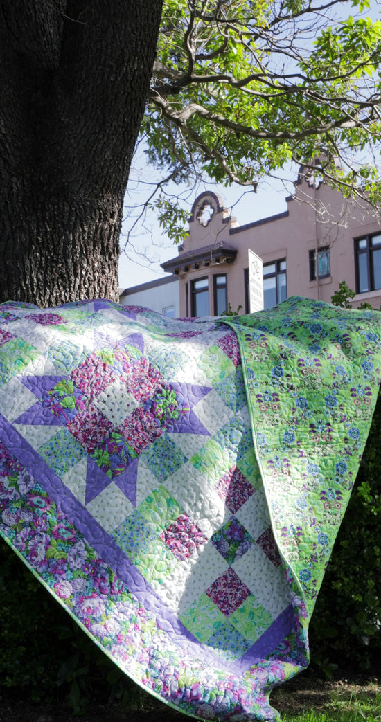Star Blooms No Cutting Quilt Kit - The Quilt Kit Co